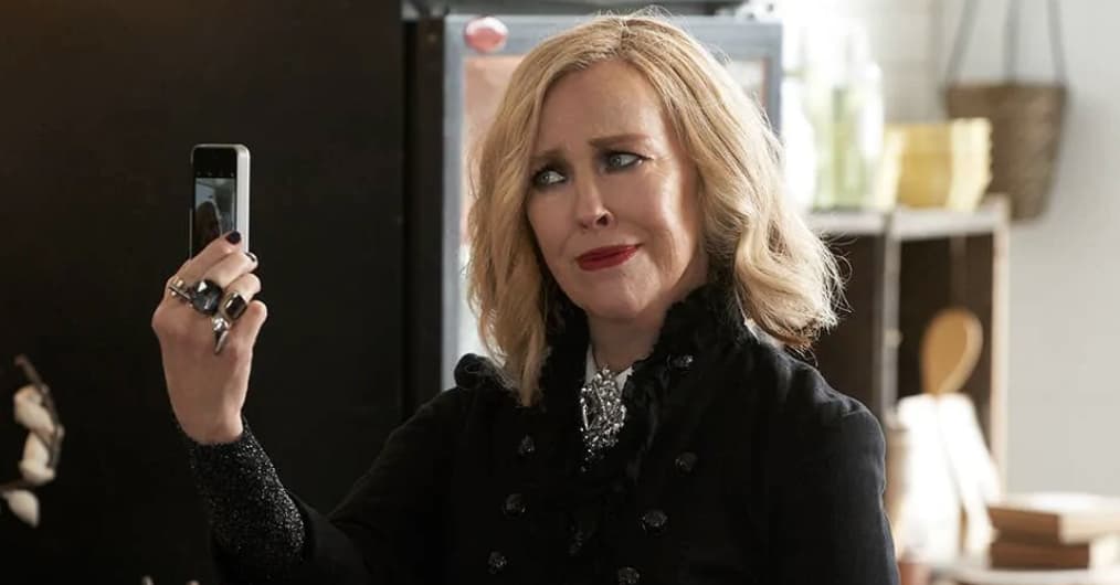 15 Of Moira Rose's Funniest Moments On 'Schitt's Creek'