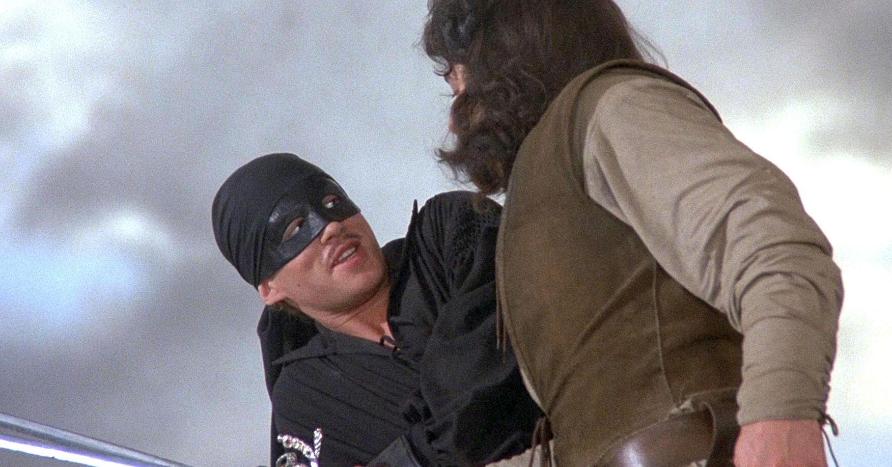 17 Weapon And Combat Details Fans Noticed In Swashbuckler Movies