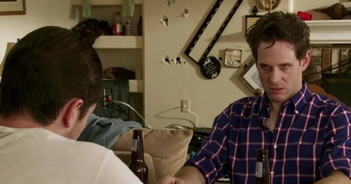 16 People Reveal The Craziest Neighbors They've Ever Had