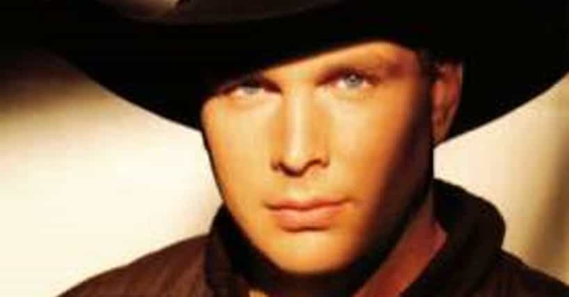 Best Garth Brooks Songs List | Top Garth Brooks Tracks Ranked Best Garth Brooks Songs List | Top Garth Brooks Tracks Ranked