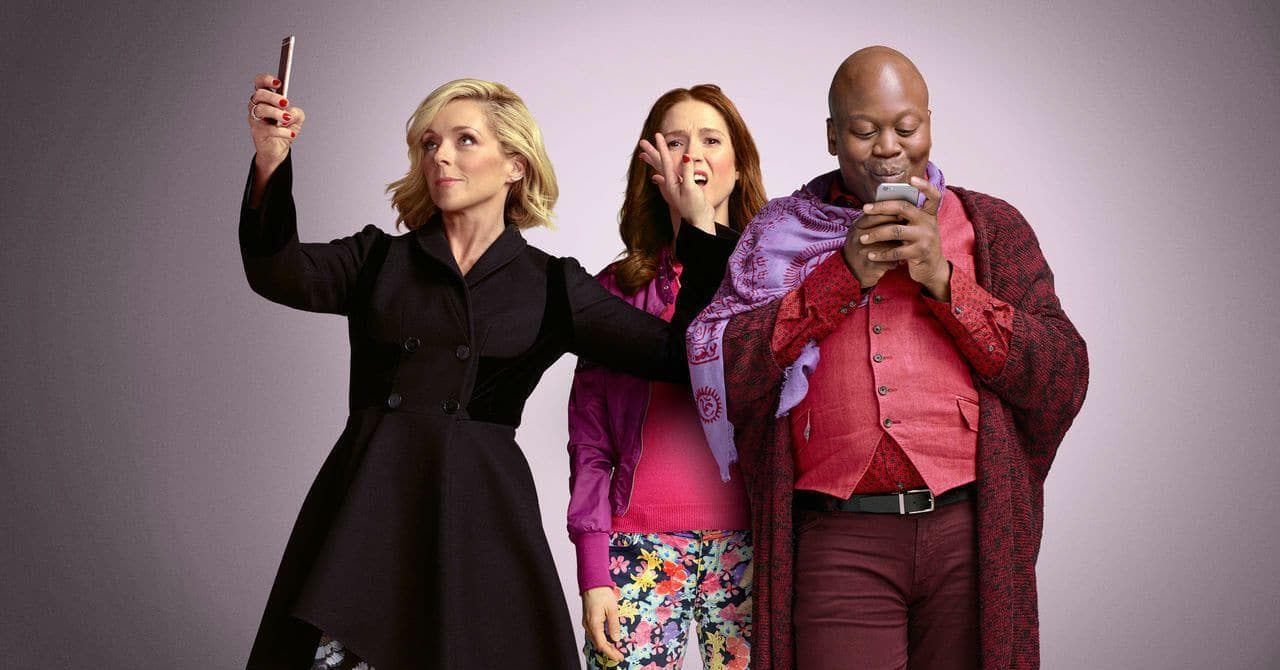 The Best Current Netflix Sitcoms On Now, Ranked By Fans