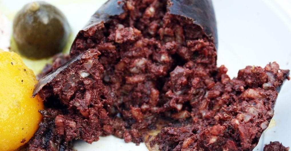 16 Weird Ways People Eat Blood Around the World