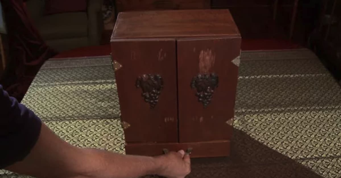 The Dybbuk Box Is An Infamous Wine Cabinet Said To Be Cursed By A ...