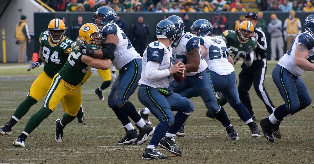 The 25+ Best Massachusetts Football Players, Ranked By Fans