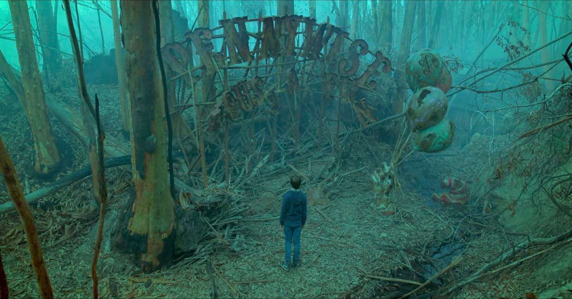 Small Details From Movies Set In An Alternate Dimension