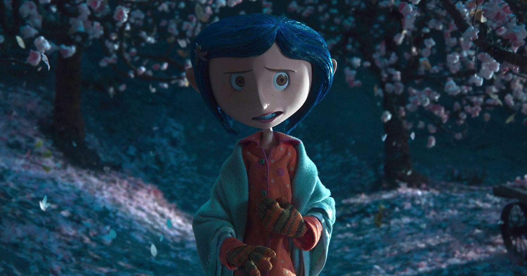 21 Prop And Wardrobe Details In Spooky Comedies That Are Terrifyingly Good