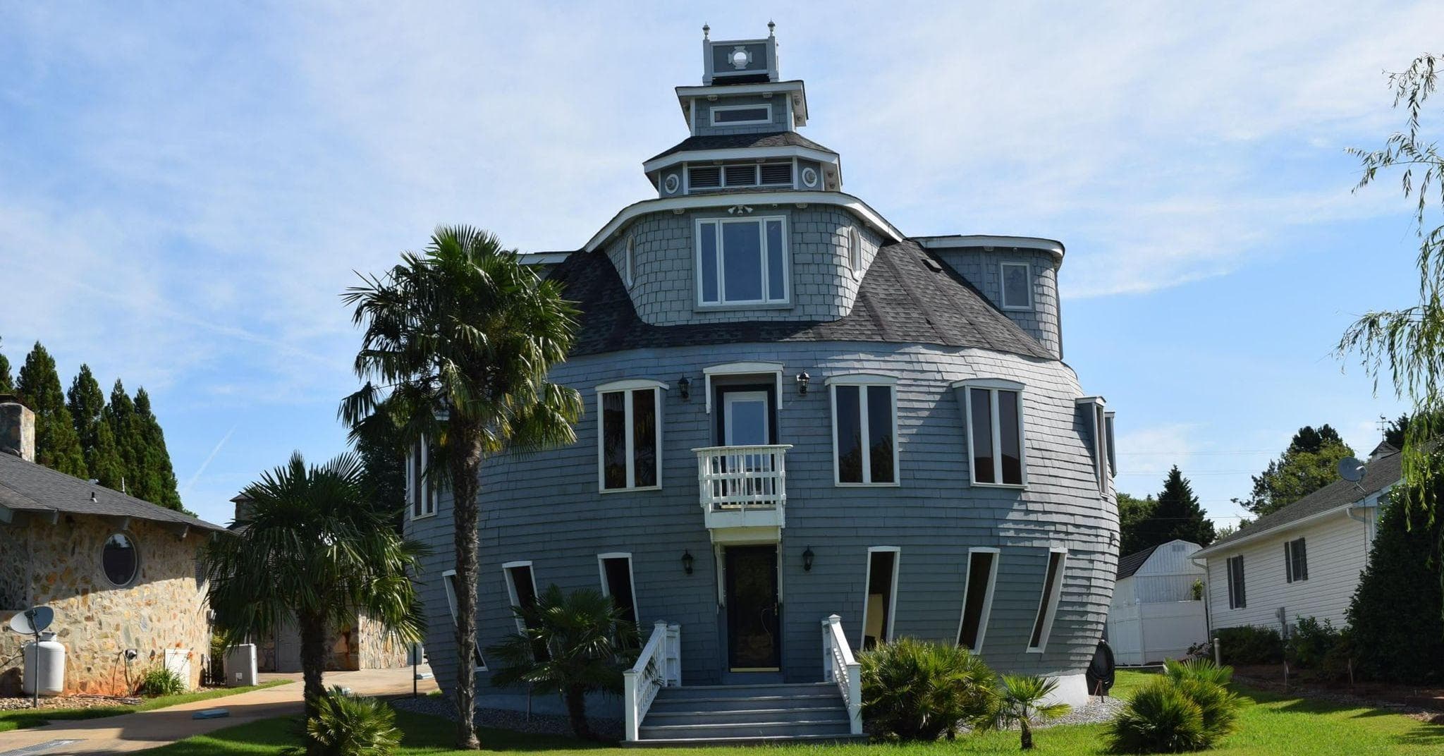 18 Completely Unhinged Home Listings On Zillow That Went Viral For All ...