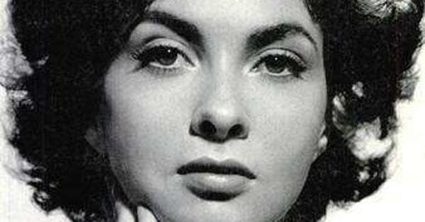 Famous Female Photojournalists | List of Top Female Photojournalists