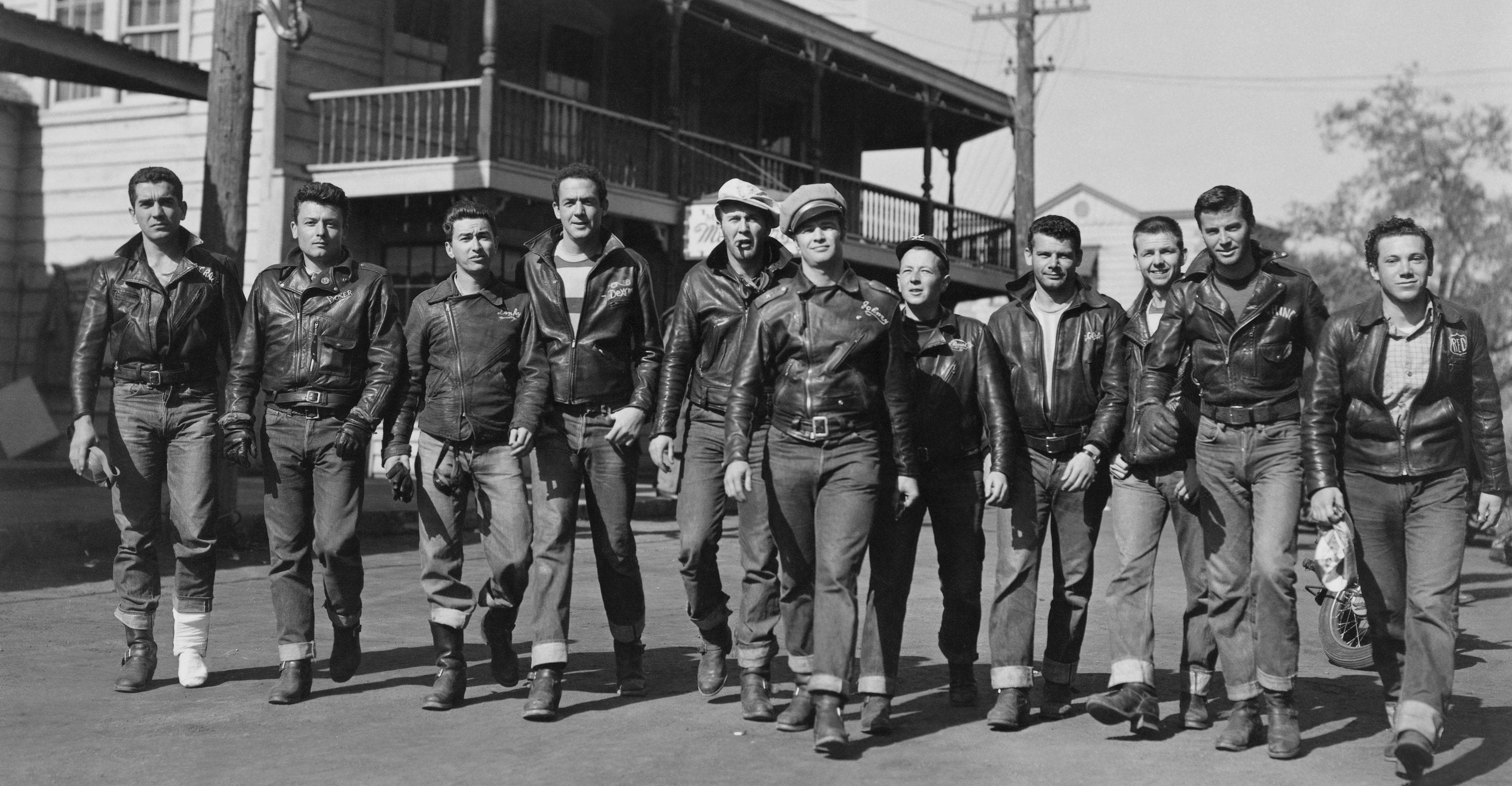 14 Awesome Photos Of 1950s Greasers In Action