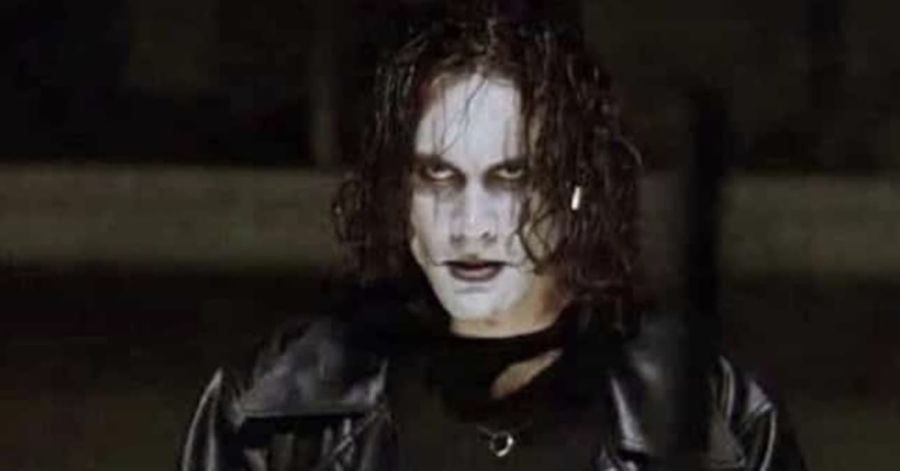 Weapon And Combat Details Fans Noticed In Dark Fantasy Movies