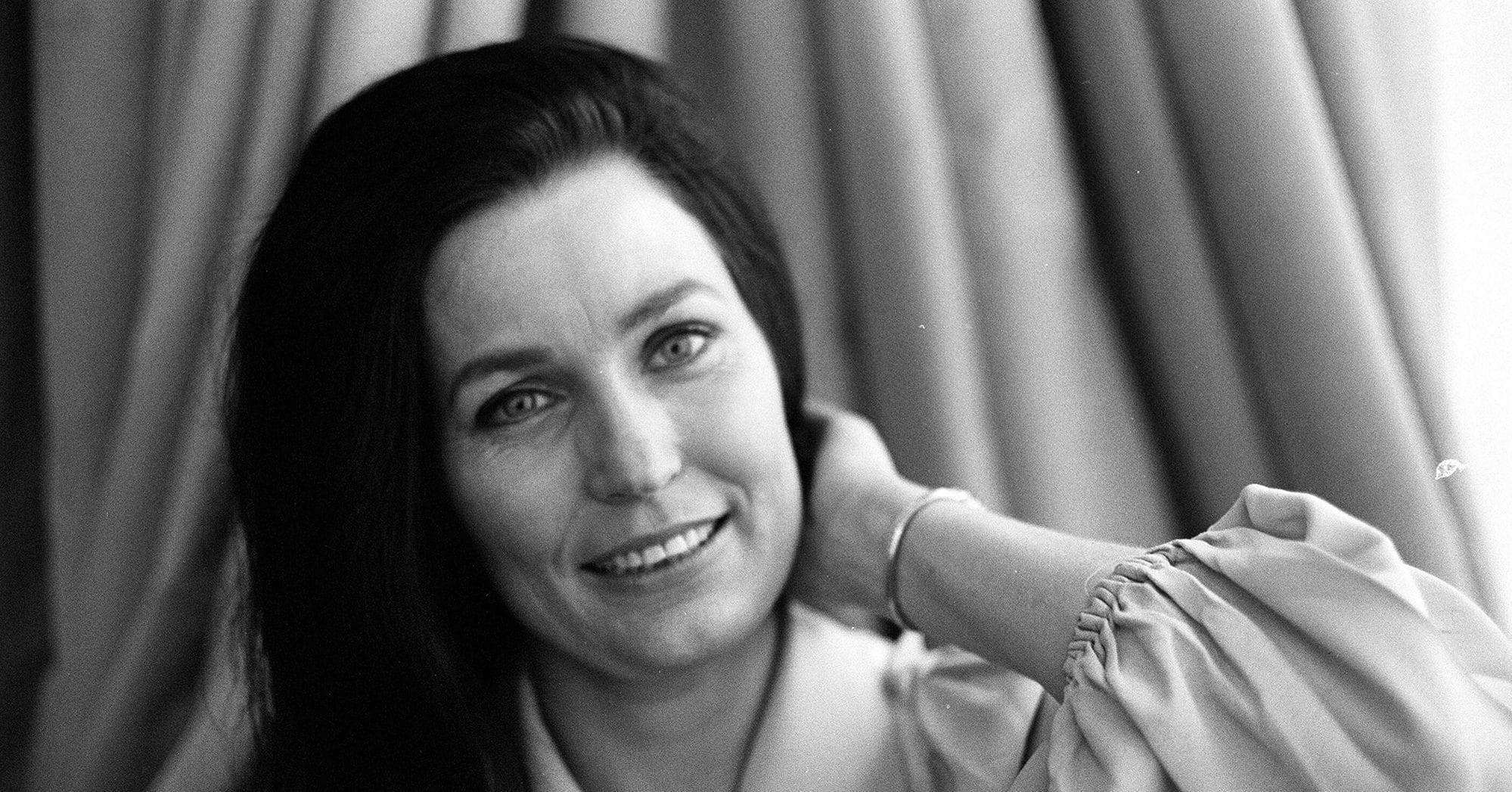 Recent Country Singer Deaths & Country Singers Who Died In 2022