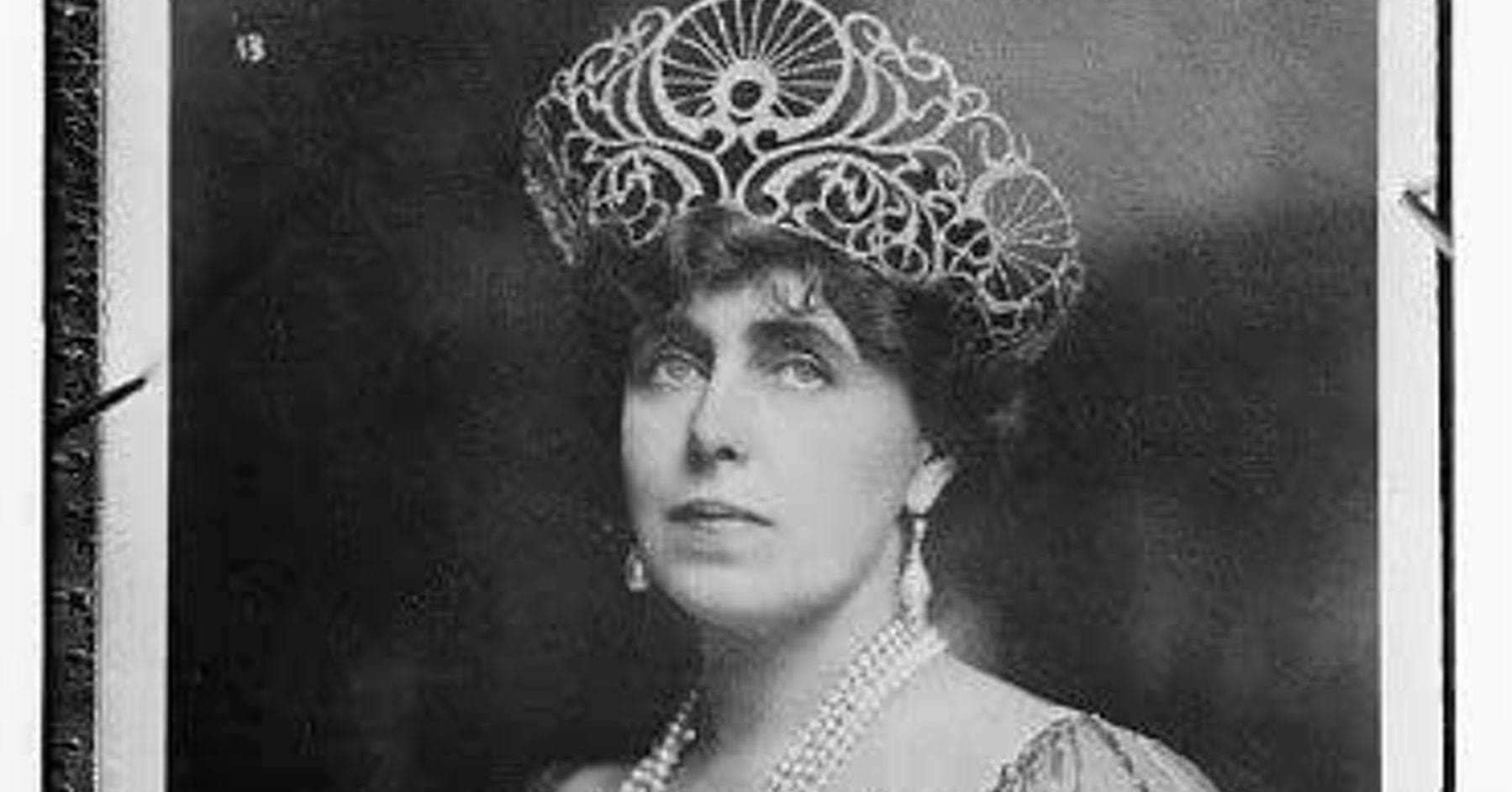 Prints Of Historical Royals That Weren’t In Our History Textbooks