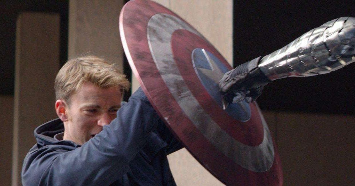 How The Avengers' Weapons And Tech Actually Work In The MCU