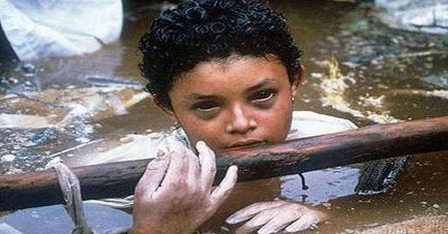 21 Unsettling Historical Photos