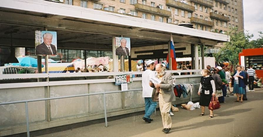 What Really Happened Right After The Collapse Of The USSR