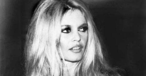 Celebrities Born in 1934 | List of Famous Men & Women Born in 1934