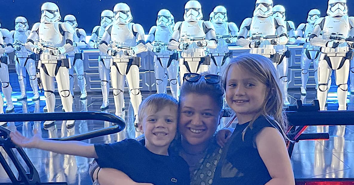 Everything You Would Want To Know About Kelly Clarkson's Kids