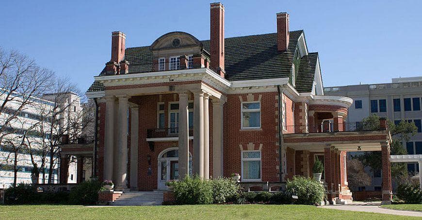 The Most Haunted Houses In The State Of Texas