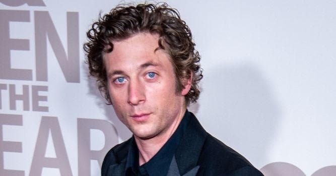 Jeremy Allen White Og Emma Greenwell Dating Winning Addison Timlin's