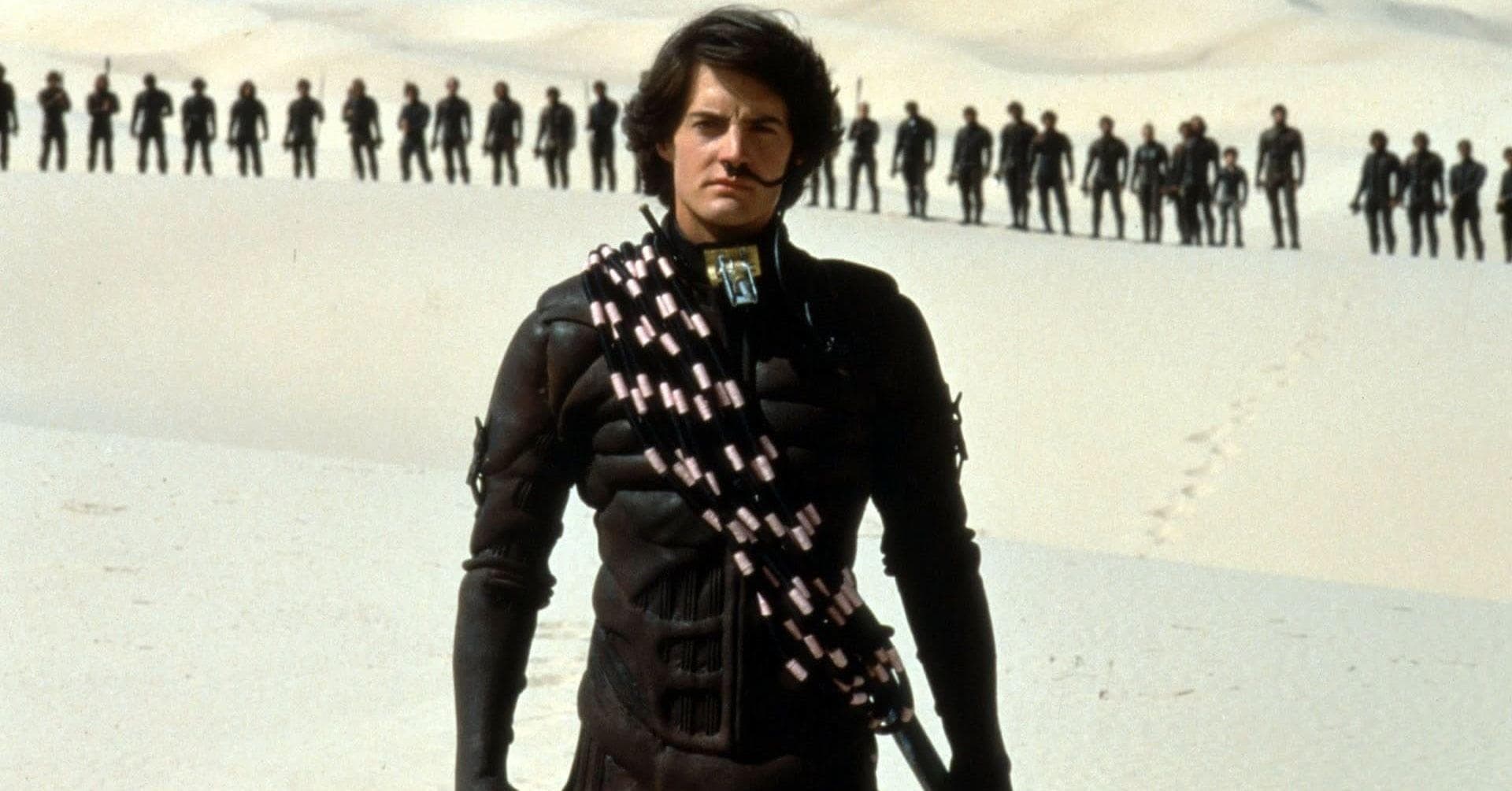 16 Small Details From '80s Cult Movies That Make Us Want A Marathon