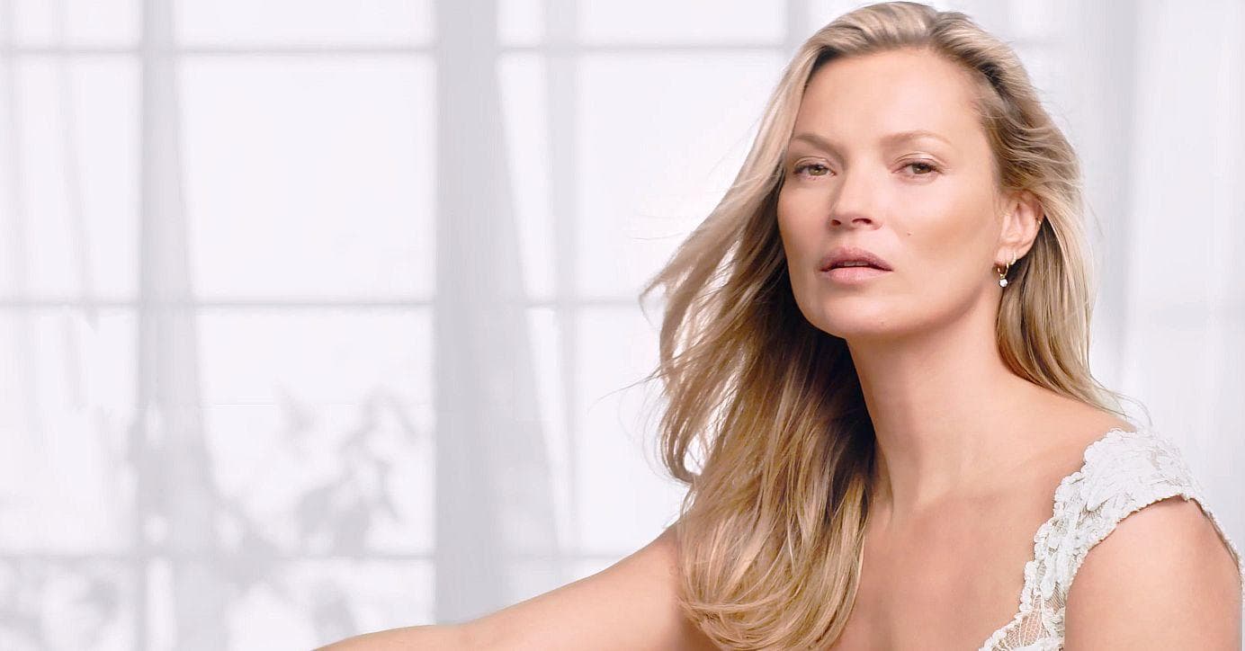 23 Celebrities Who Make Bowlegs Look Chic