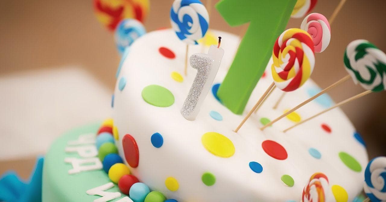 50+ Famous People Born On July 20