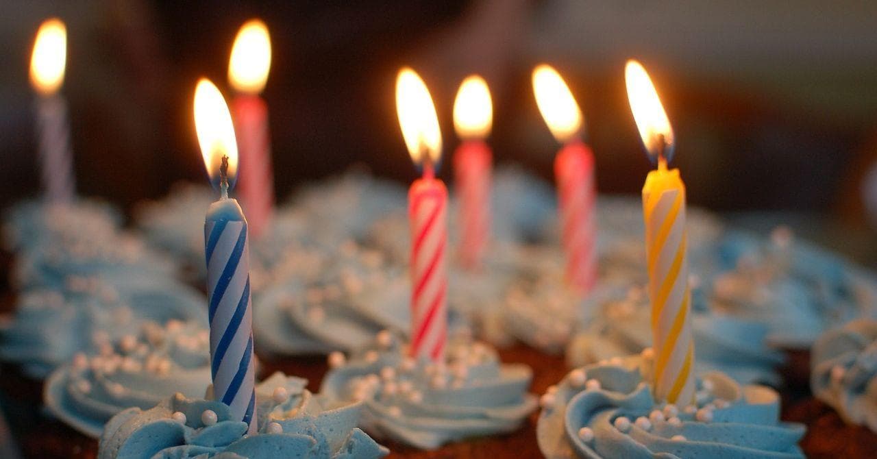 50+ Famous People Born On October 25