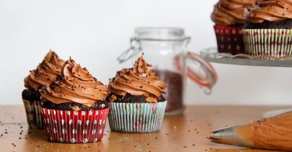 50+ Famous People Born On November 19