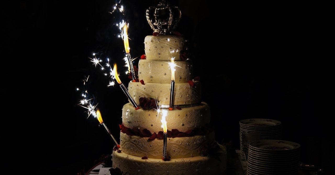 50+ Famous People Born On December 27