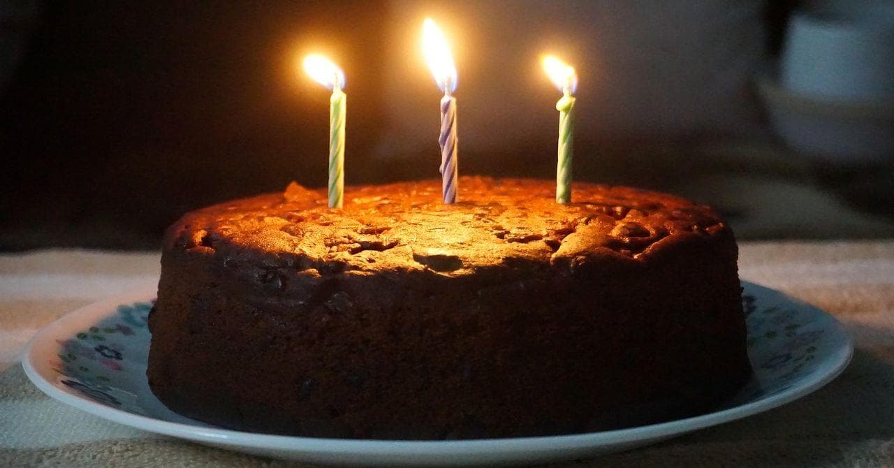 50+ Famous People Born On November 19