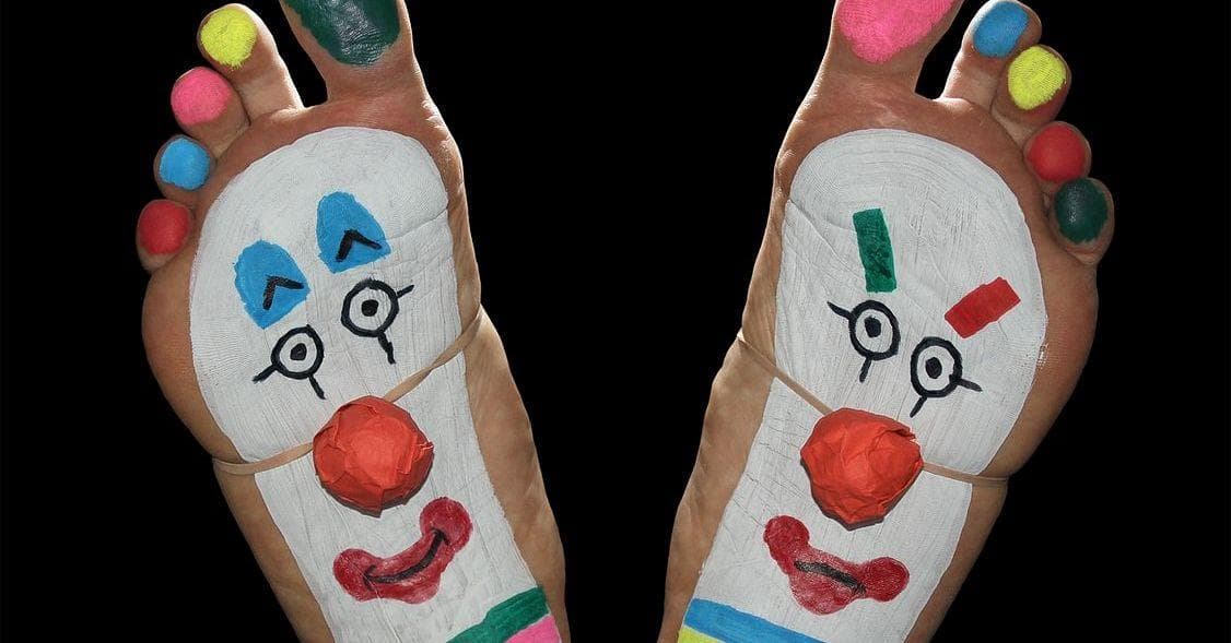 10 Facts About Human Feet That Made Our Toes Curl