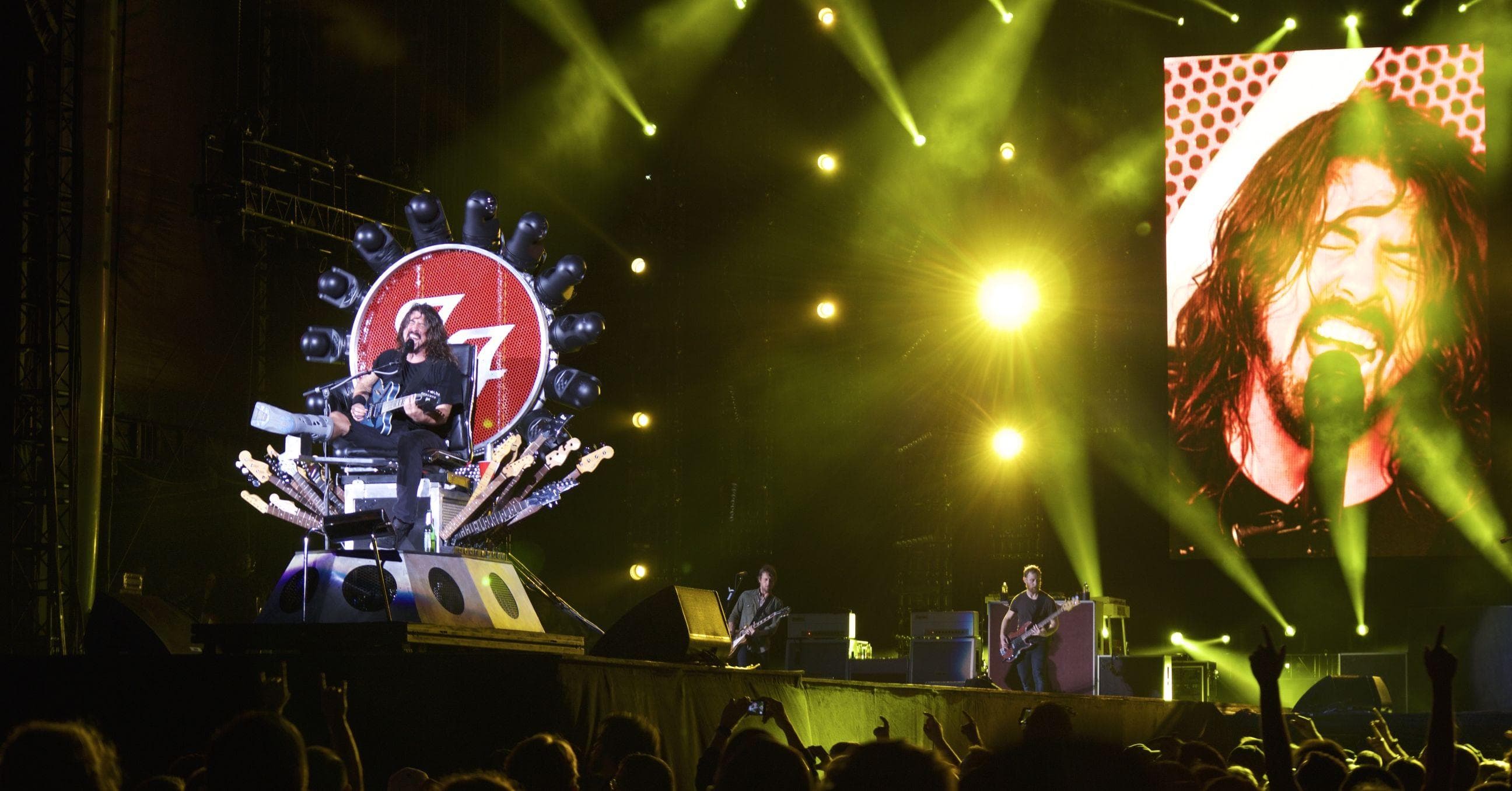 Fascinating Stories About Dave Grohl That Made Us Say 'Rock On'