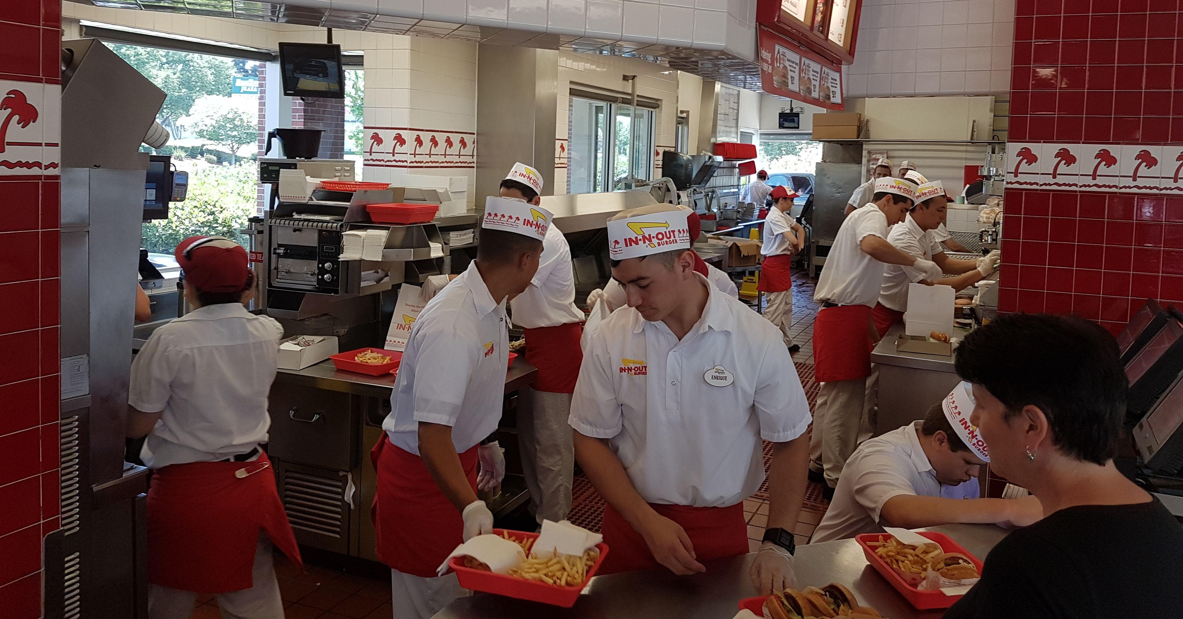 In-N-Out Employees Reveal What Really Goes On Behind The Scenes