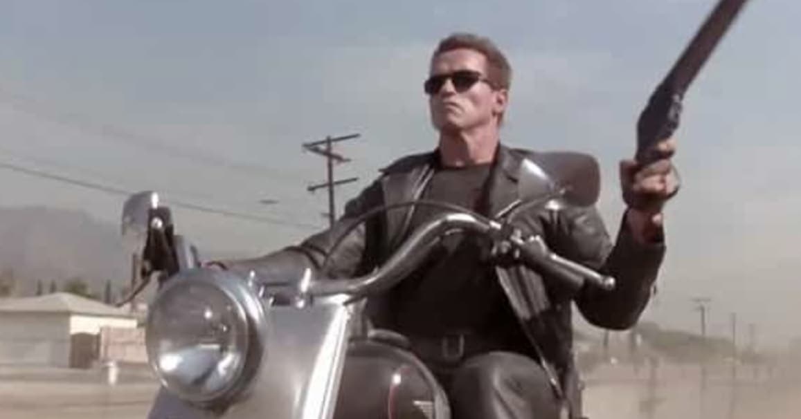 Weapon And Combat Details Fans Noticed In '90s Action Movies