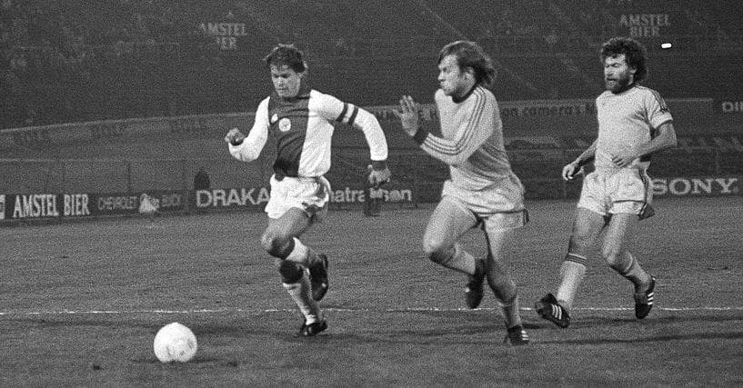 The 25+ Best Bayern Munich Defenders Ever, Ranked By Soccer Fans