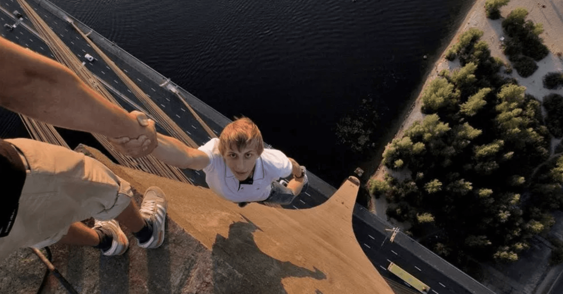 Acrophobia: Fear of Heights Pictures That Will Terrify You