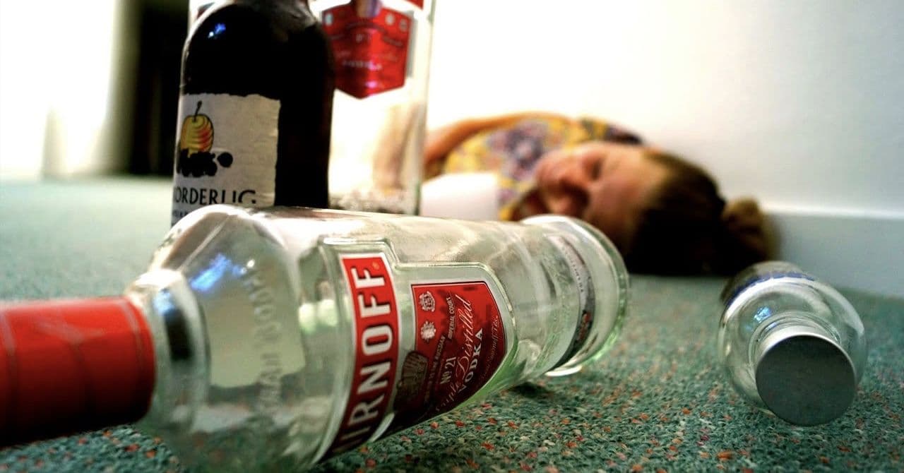 9 Disturbing Things You Didn't Know About Alcohol Poisoning