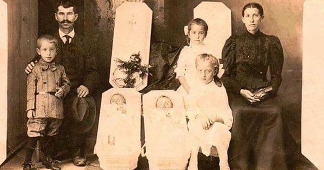 11 Sad and Strange Facts About Victorian Death Photography