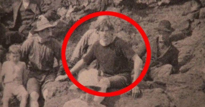 14 Crazy Pictures of People Who Might Just Be Time Travelers