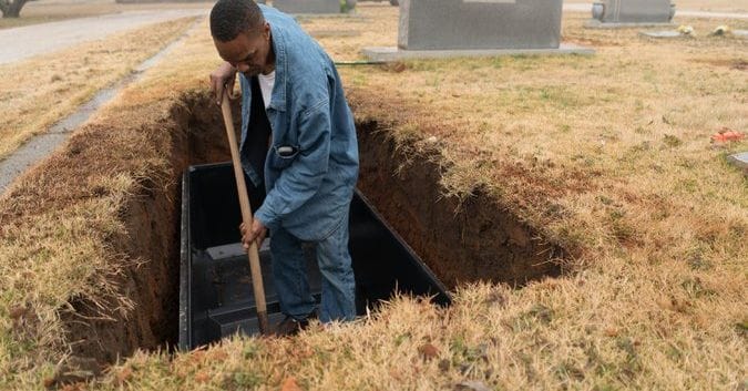 14 Cemetery Workers Describe The Creepiest Things Left At Graves