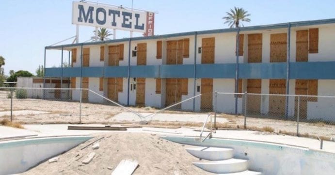 Worst Hotel Rooms Ever: 15 Disgusting Stories
