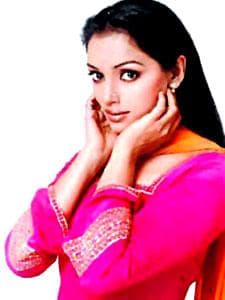 Famous Female TV Anchors | List of Top Female TV Anchors