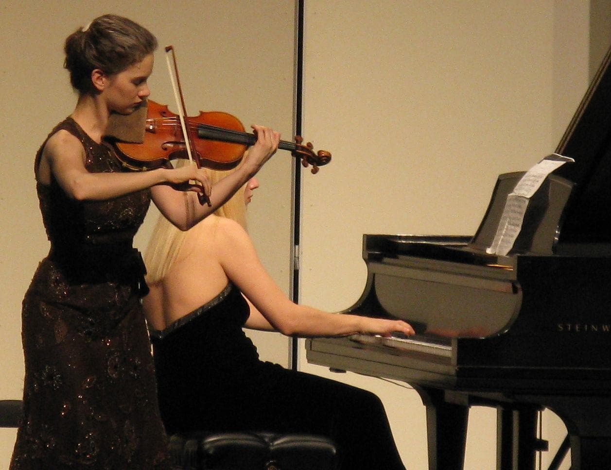 Famous Female Pianists | List of Top Female Pianists