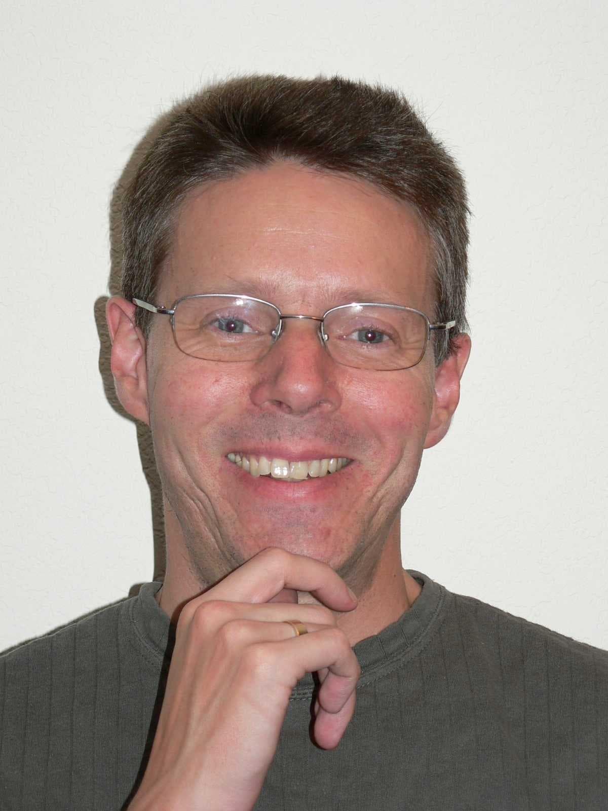 Famous Columnists | List of the Top Well-Known Columnists