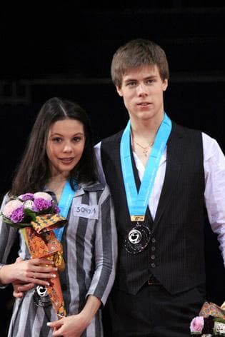 Celebrities Born in 1994 | List of Famous Men & Women Born in 1994