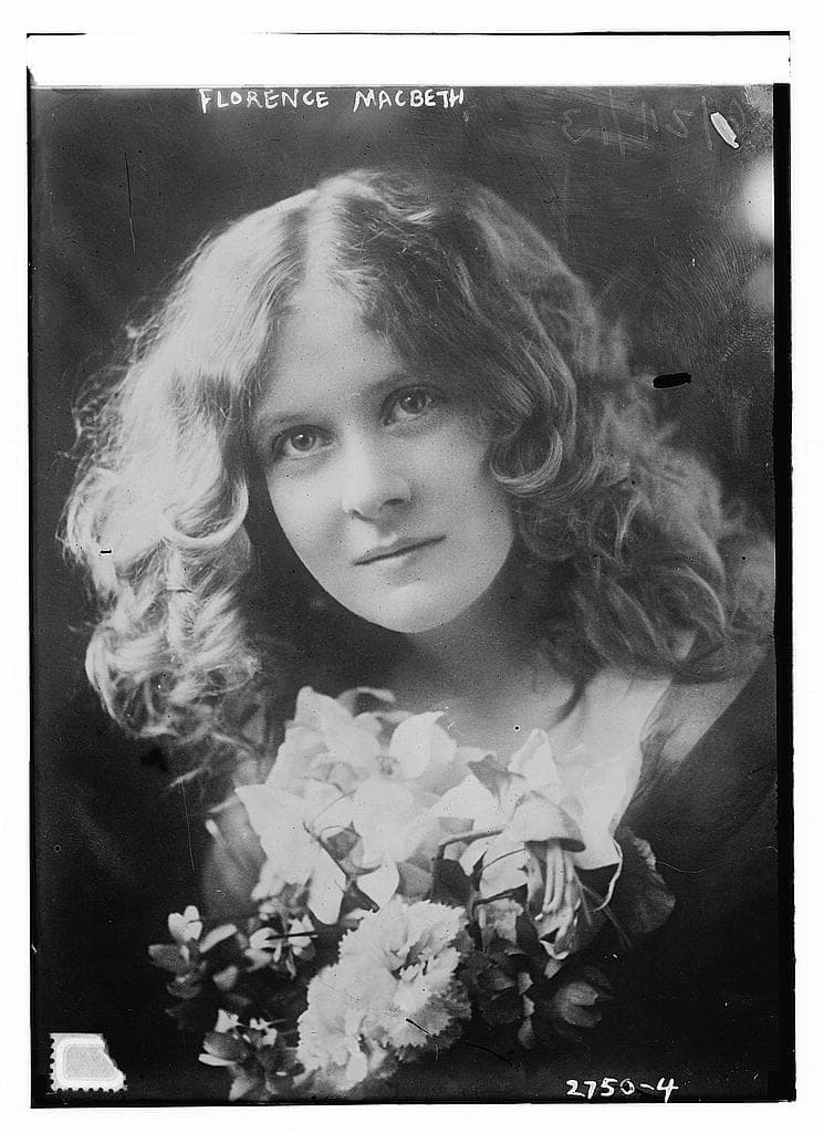 Famous Female Opera Singers | List of Top Female Opera Singers