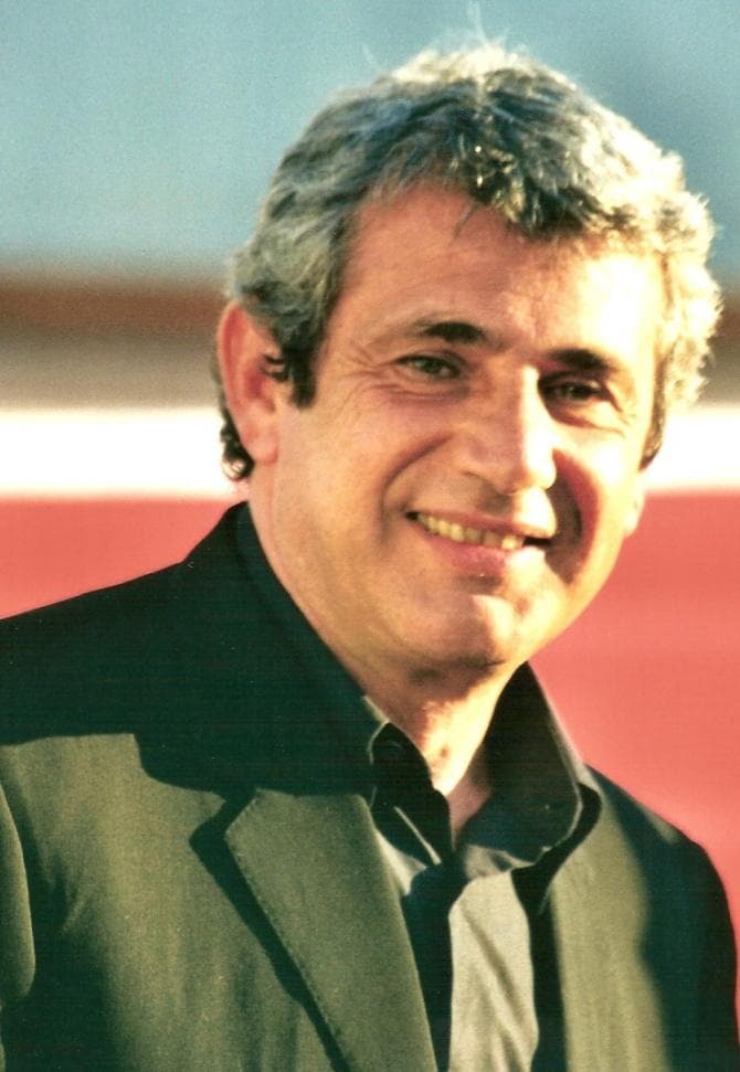 Famous Comedians from France | List of Top French Comedians