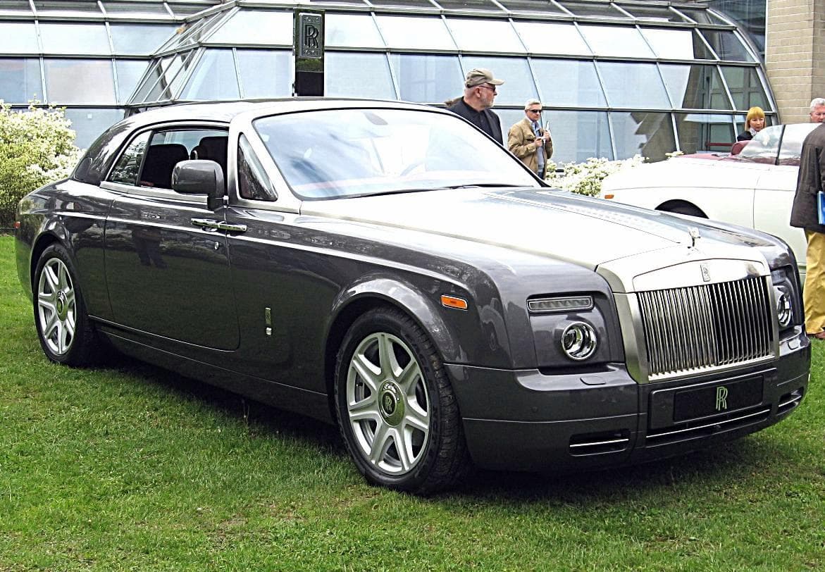 All Rolls-Royce Models: List of Rolls-Royce Cars & Vehicles (8 Items)
