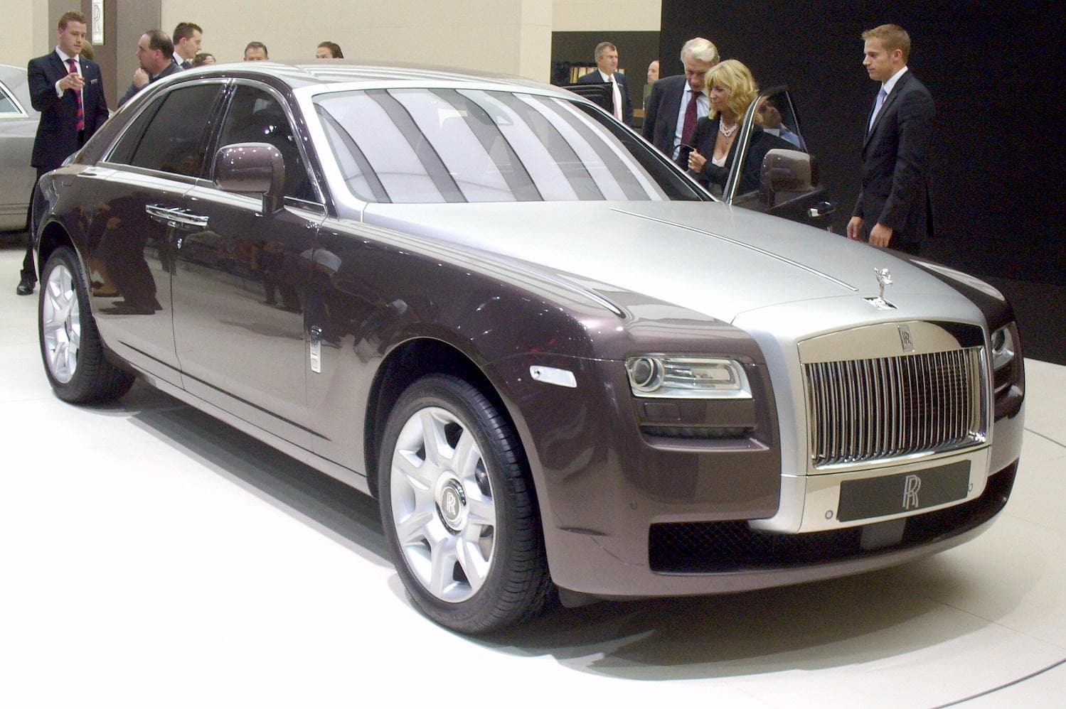 All Rolls-Royce Models: List of Rolls-Royce Cars & Vehicles (8 Items)