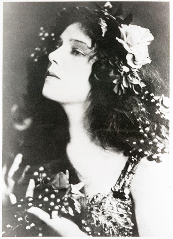 Famous Female Opera Singers | List of Top Female Opera Singers